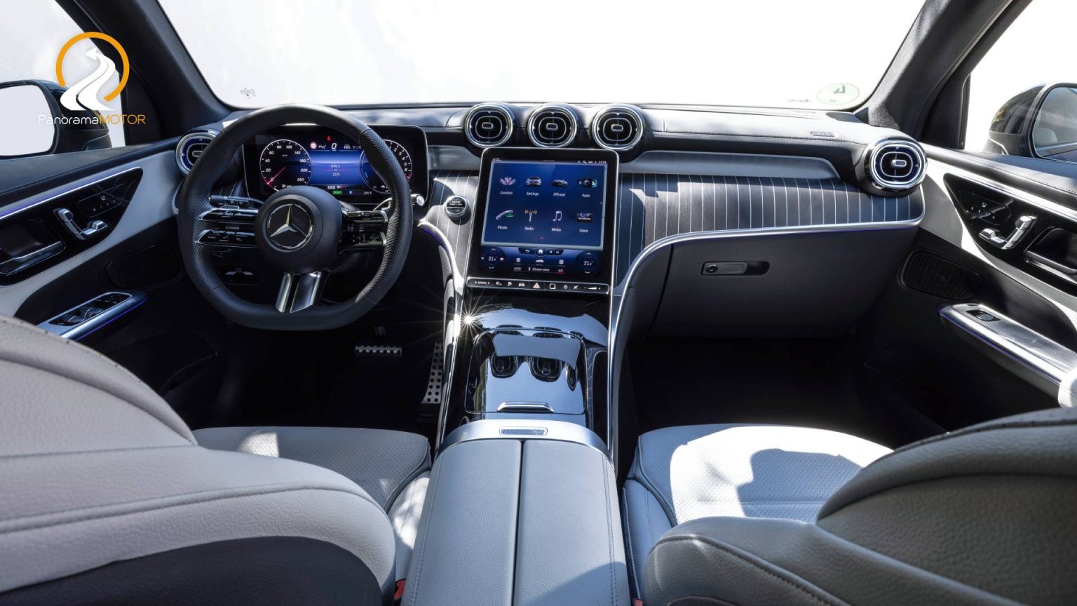 Mercedes-Benz GLC 300 4MATIC 2023 - Panorama Motor