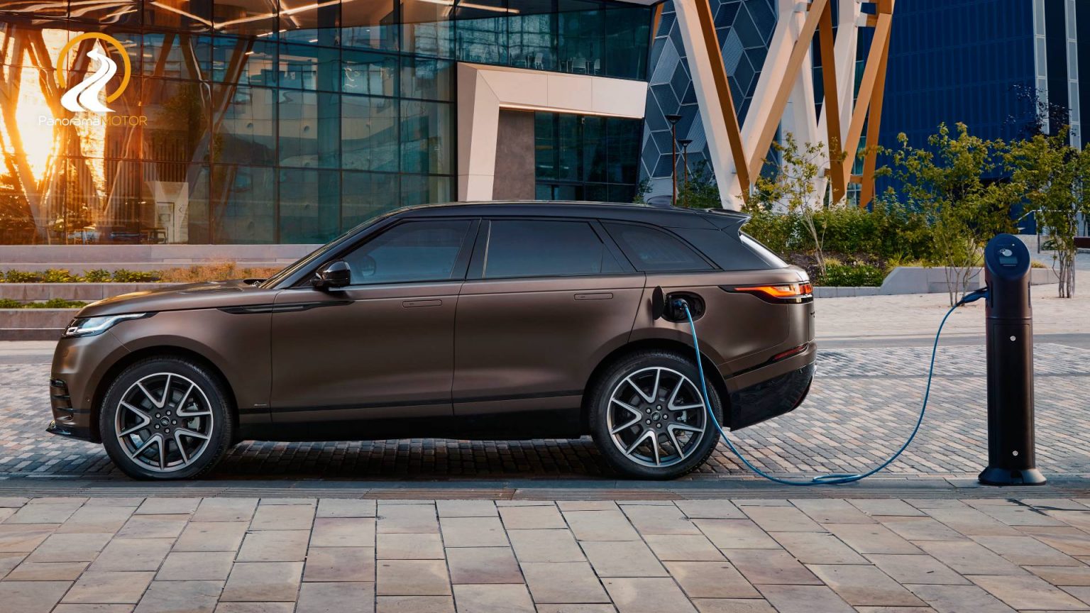 Range Rover Velar PHEV 2022 - Panorama Motor