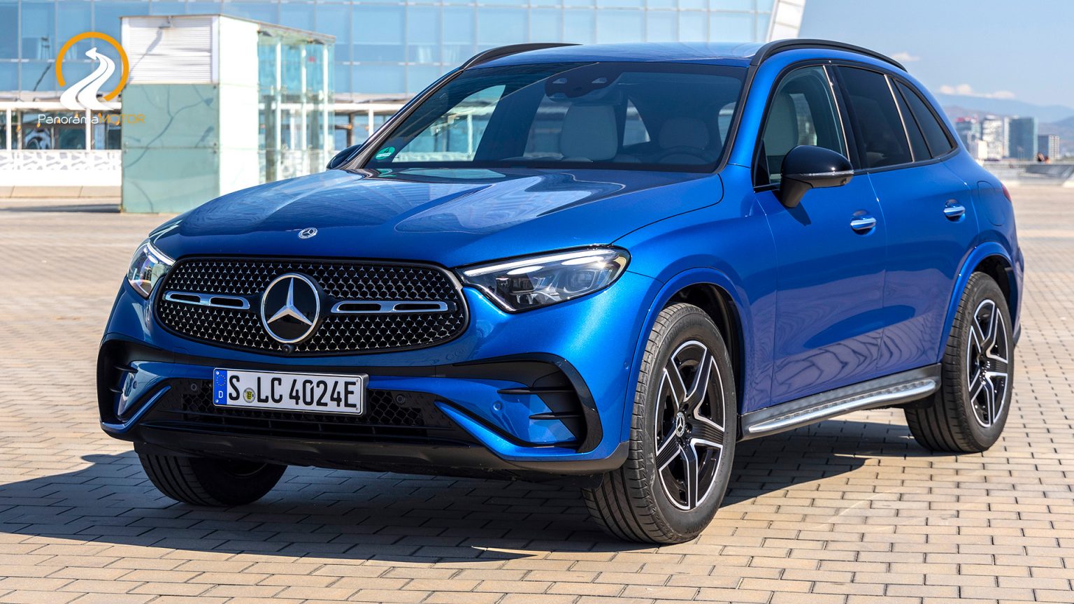 Mercedes-Benz GLC 400e 4MATIC 2023 - Panorama Motor