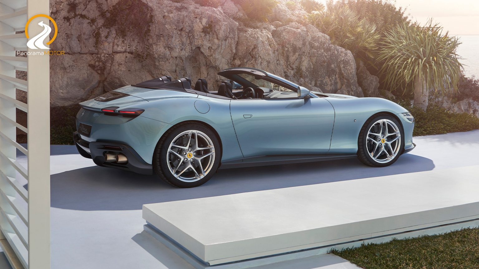 Ferrari Roma Spider 2023 - Panorama Motor